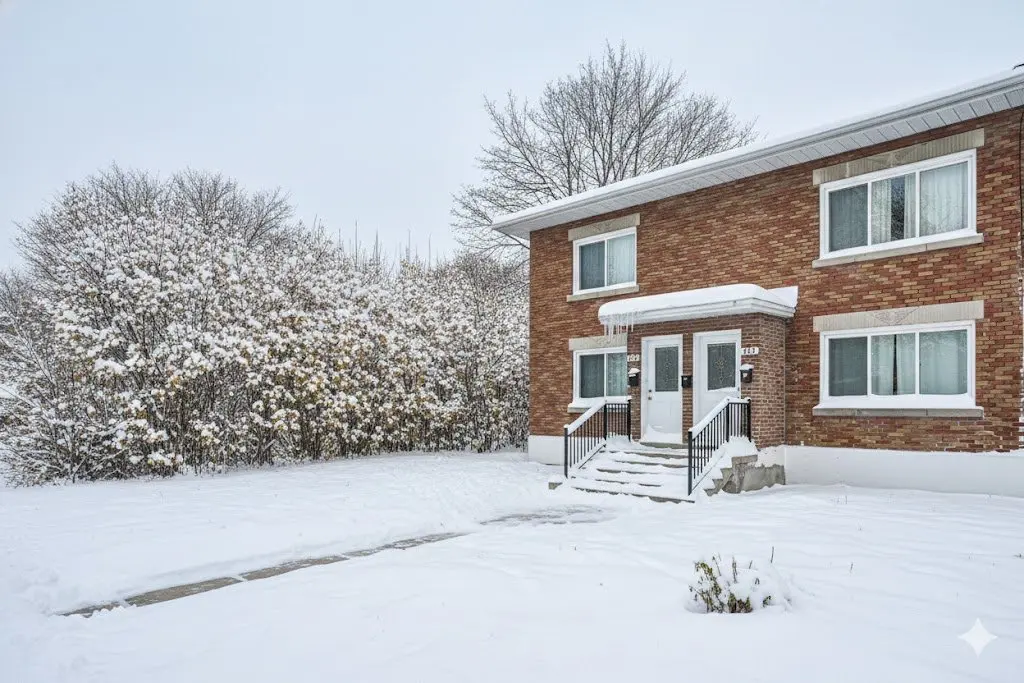 Duplex à vendre - Laval (Chomedey)